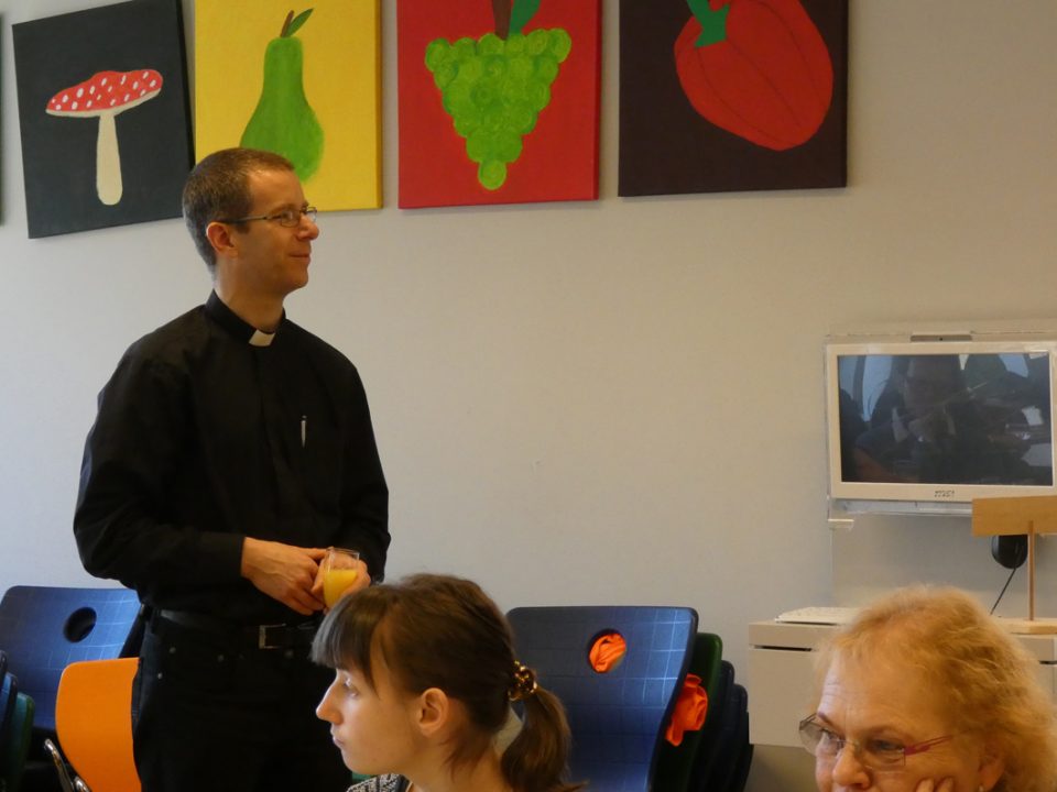 Standing Ovation für Pfarrer Ansgar Stolte - klartext-sg